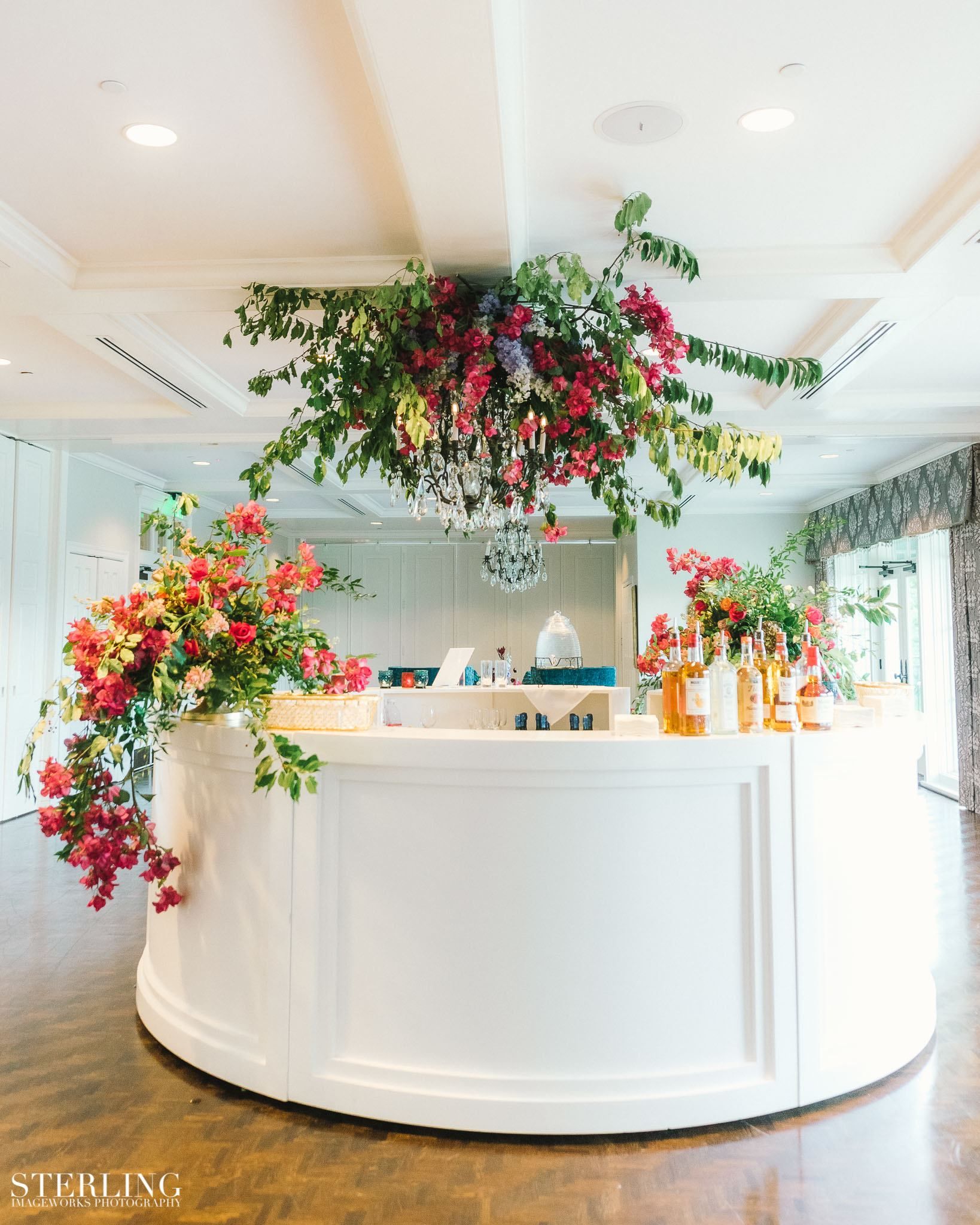 Full Circle Round Matilda Bar - Eventology