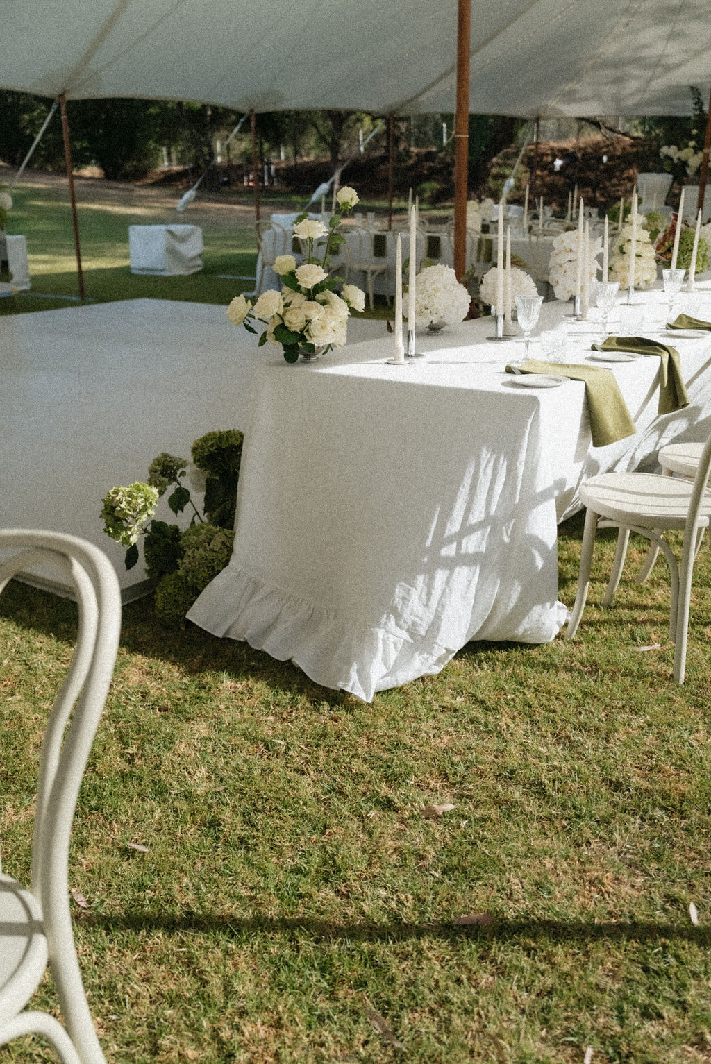 Ruffle rectangle white - for table rows (customisable length) - Found ...