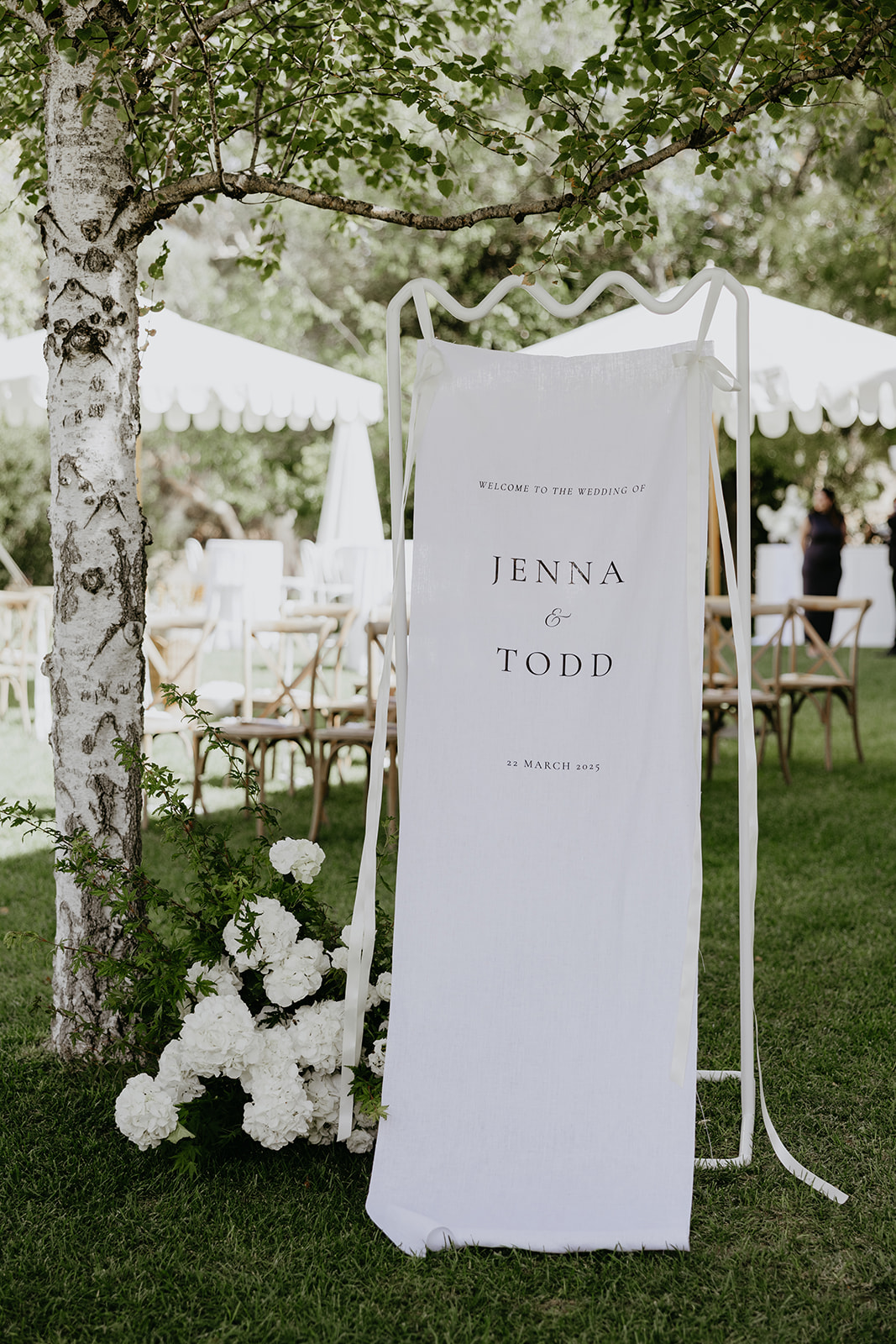 Wave Frame - Tall (white) - Found Collective